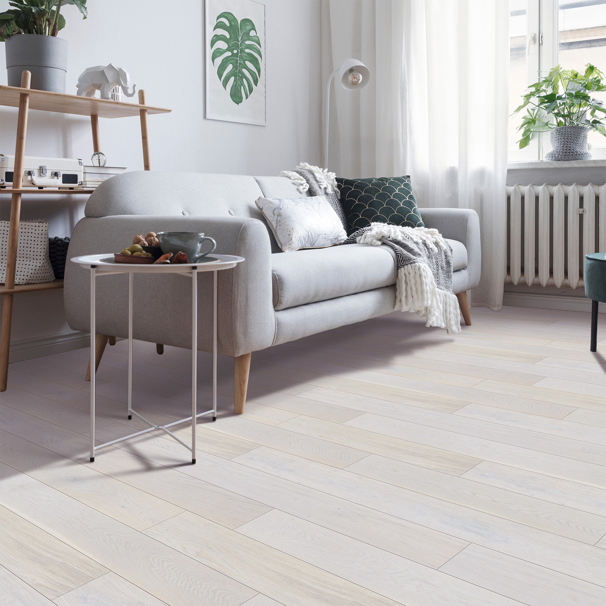 Ivory Oak - 14mm UV Lacquered Engineered Real Wood Flooring | Leader Online