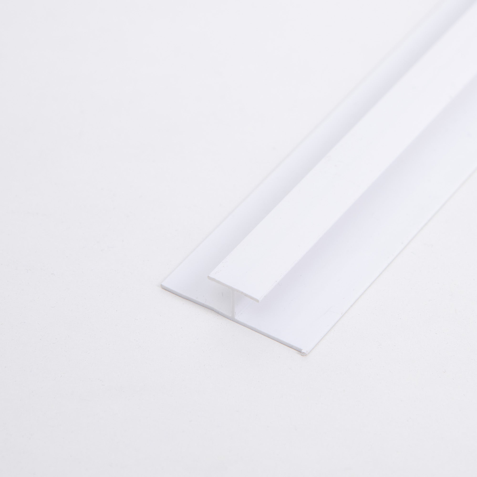 Liberty White - PVC Wall Panelling Join Trim | Leader Trade – Leader Online
